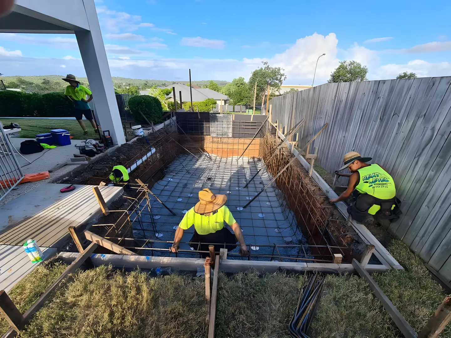 About Us - Over 25 Years Expertise in Concrete Pools